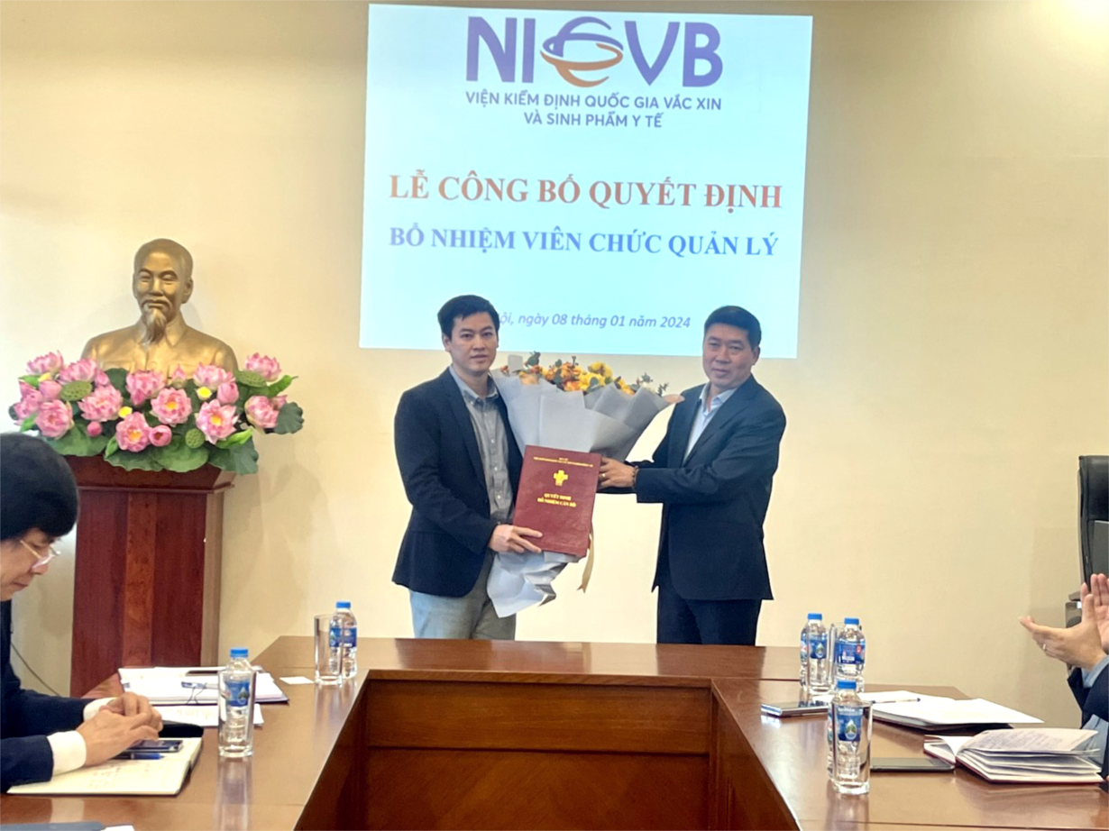 Lễ công bố quyết định bổ nhiệm | Viện kiểm định Quốc Gia vắc Xin Và ...