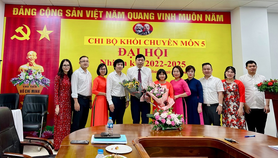 Đại hội Chi bộ khối Chuyên môn 5 | Viện kiểm định Quốc Gia vắc Xin Và ...