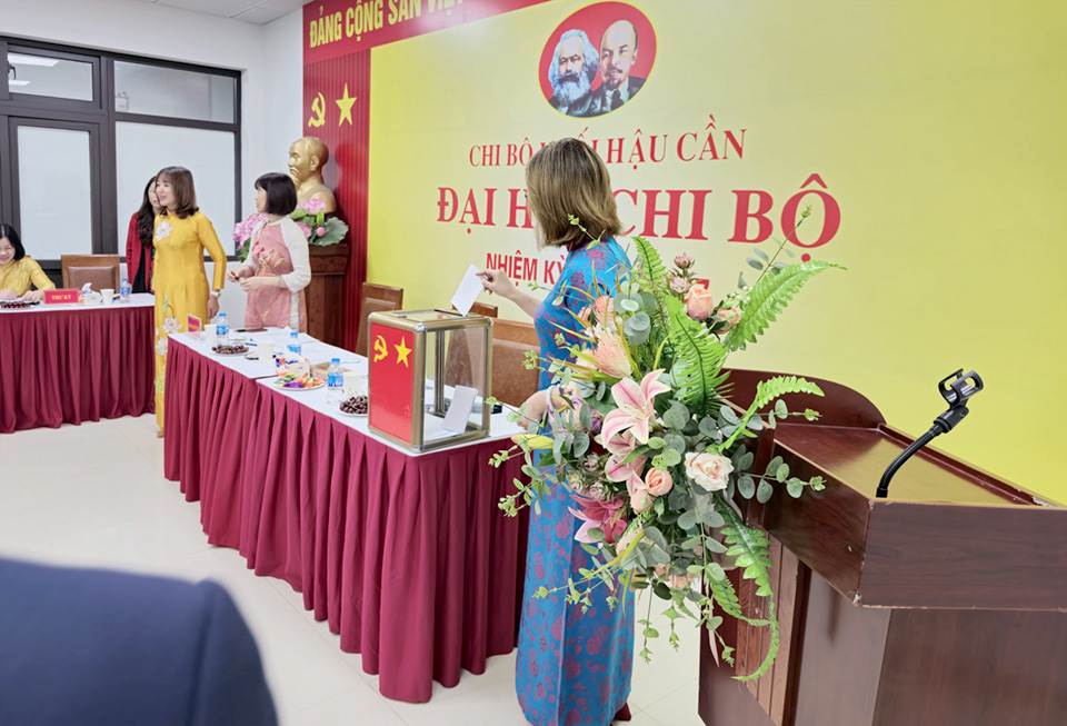 Đại hội Chi bộ khối Hậu cần | Viện kiểm định Quốc Gia vắc Xin Và Sinh ...