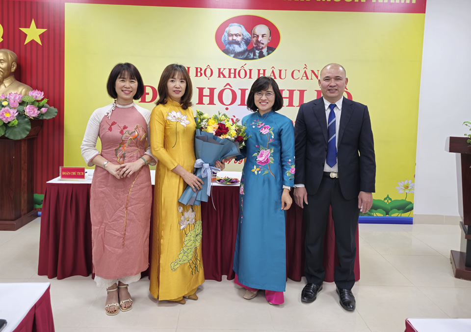 Đại hội Chi bộ khối Hậu cần | Viện kiểm định Quốc Gia vắc Xin Và Sinh ...