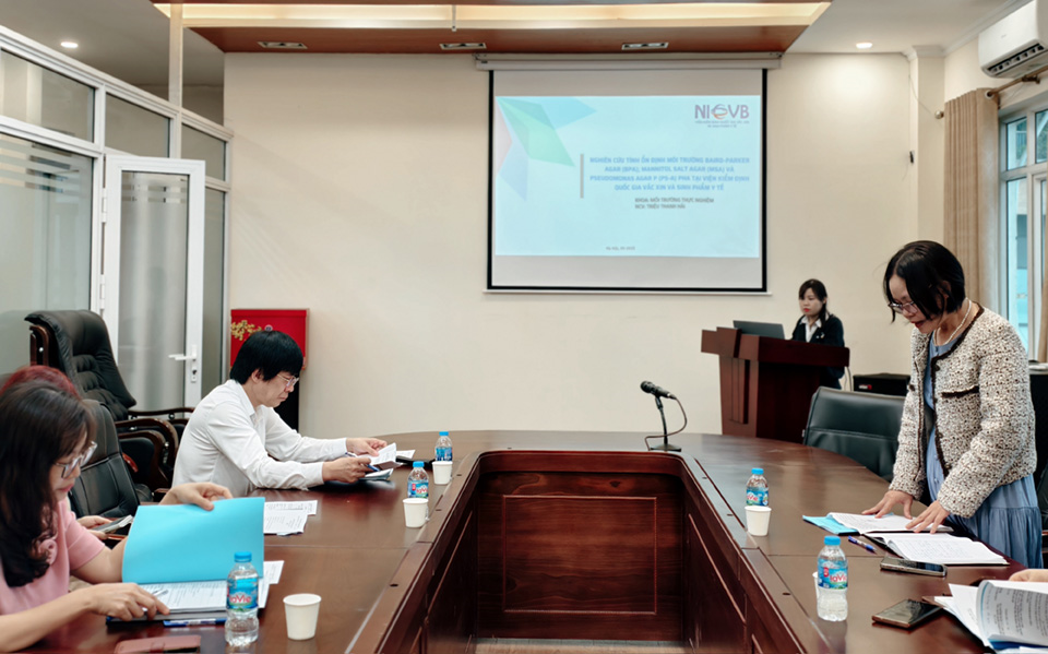 Hội đồng thông qua đề cương đề tài nghiên cứu khoa học cấp cơ sở năm ...