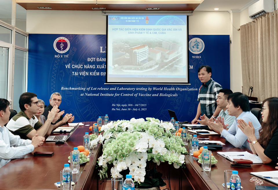 NICVB và Genfarma trao đổi hợp tác trong nghiên cứu khoa học, chuyển ...